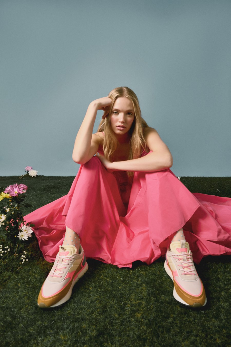 HOFF | TRACK&FIELD - Con Art Magazine TM